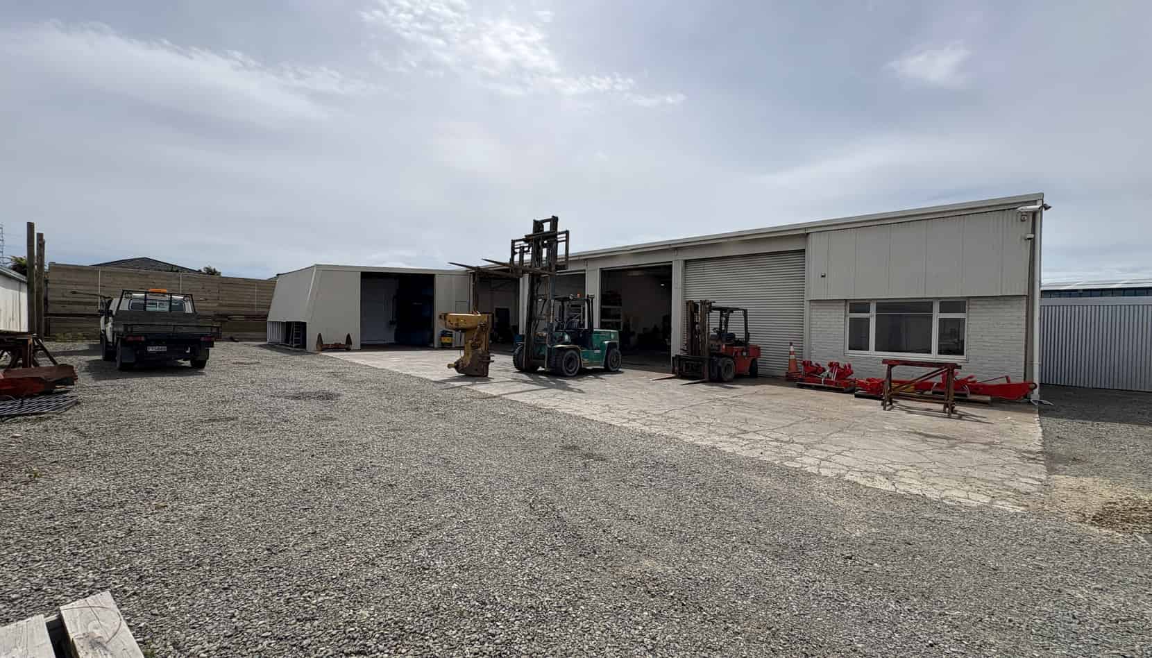 For lease Engineering Workshop with Large Yard - realestate.co.nz