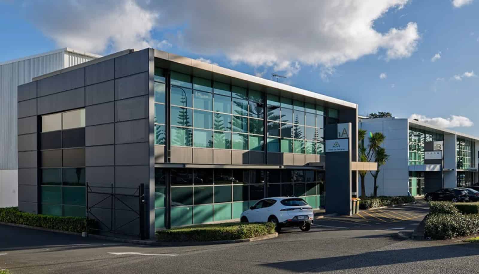 For lease High Profile Highbrook Facility | 2115 m2 - realestate.co.nz