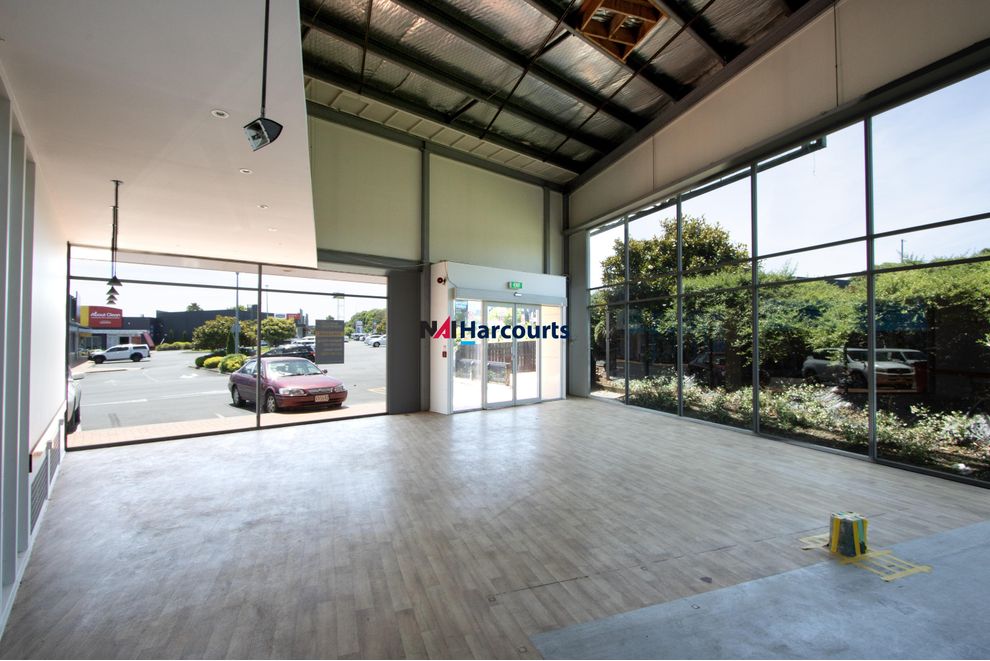 For lease Cafe/60 Constellation Drive, Rosedale - realestate.co.nz