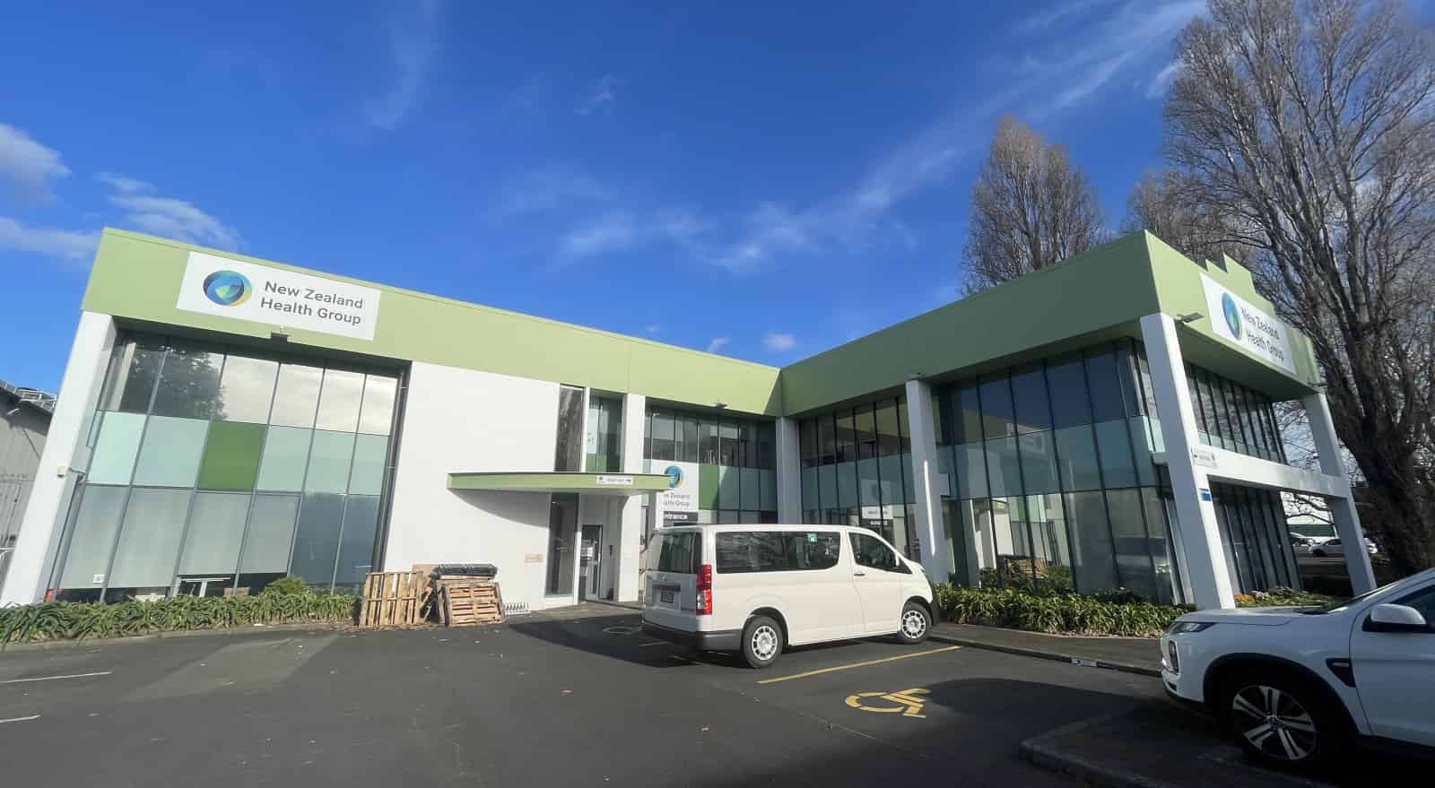 For lease 60 Hugo Johnston Drive, Penrose - realestate.co.nz