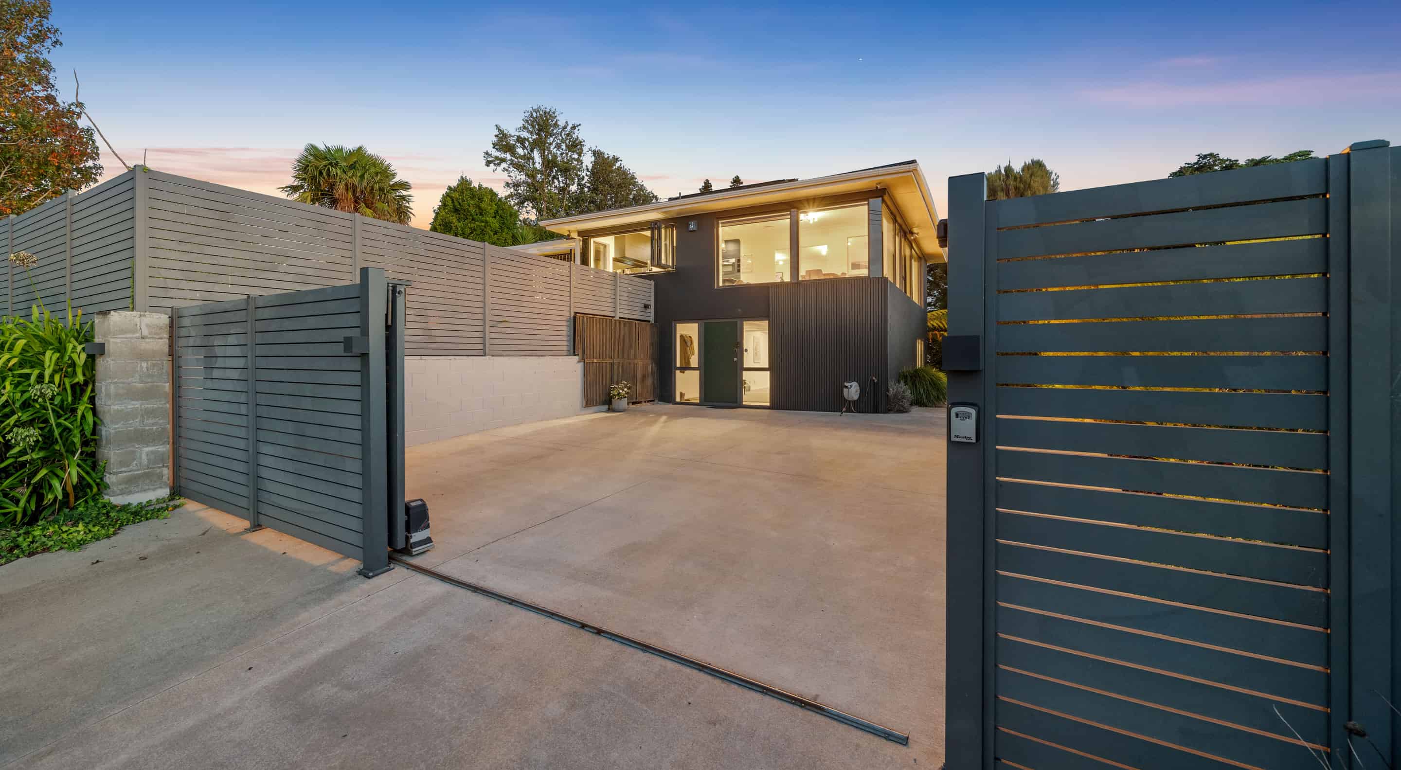 405 Redoubt Road, Totara Park, Manukau City - For Sale - realestate.co.nz