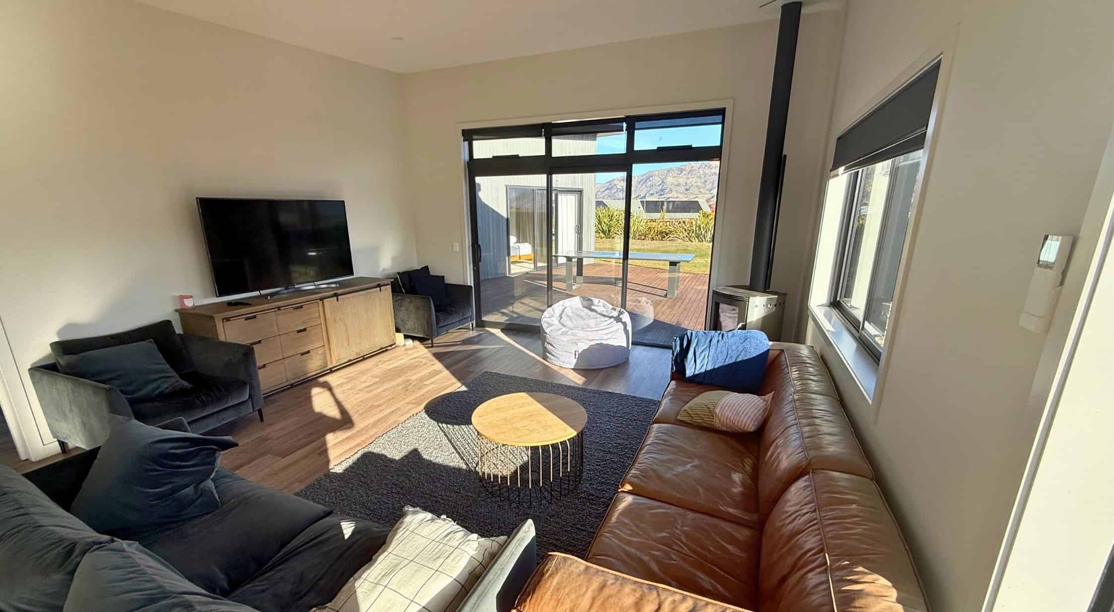 6 Clutha Place, Wanaka, Wanaka - For Rent - realestate.co.nz