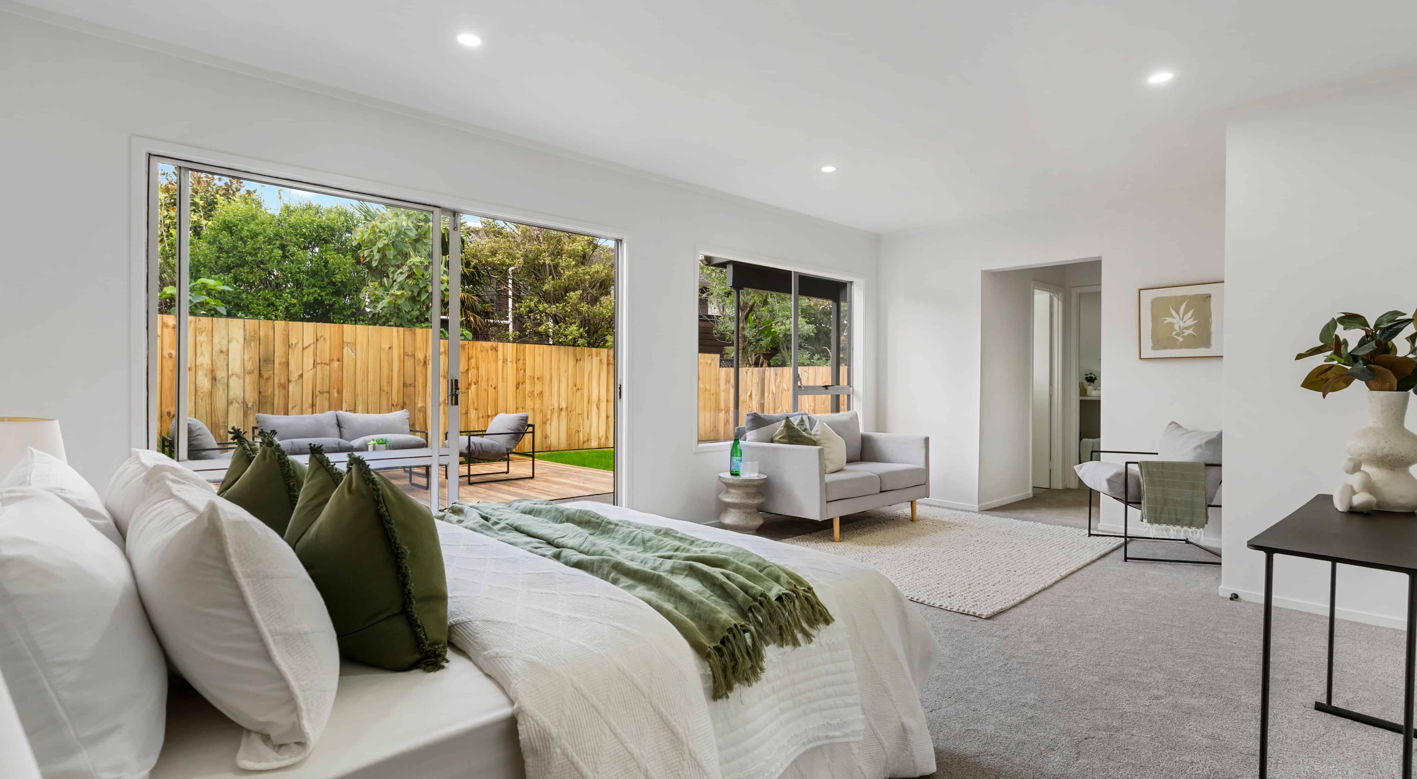 2/108 East Coast Road, Forrest Hill, North Shore City - For Sale ...