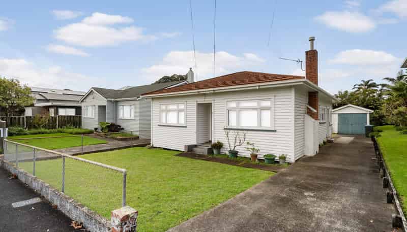5 Maranui Avenue, Point Chevalier, Auckland City - For Sale ...