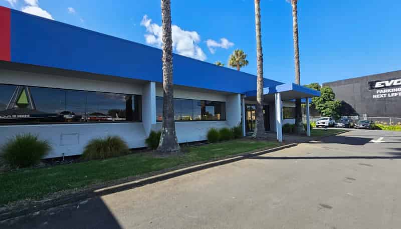 For lease 25 Springs Road , East Tamaki - realestate.co.nz