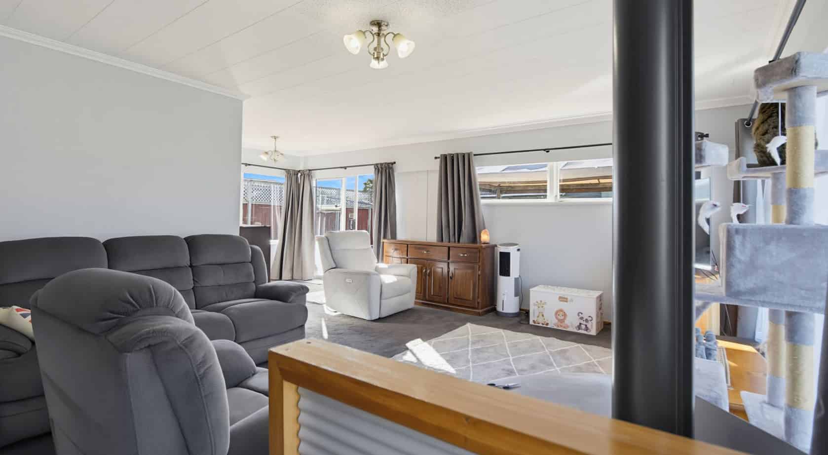 1 Joanna Place, Deanwell, Hamilton City - For Sale - realestate.co.nz
