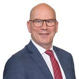 Russell Lundy - realestate.co.nz